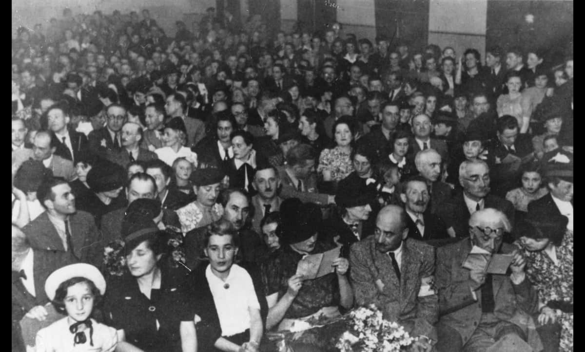 Camps and Ghettos – The Holocaust Explained: Designed for schools