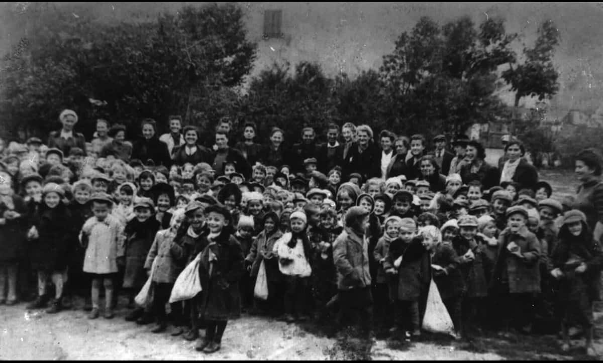 Camps and Ghettos – The Holocaust Explained: Designed for schools